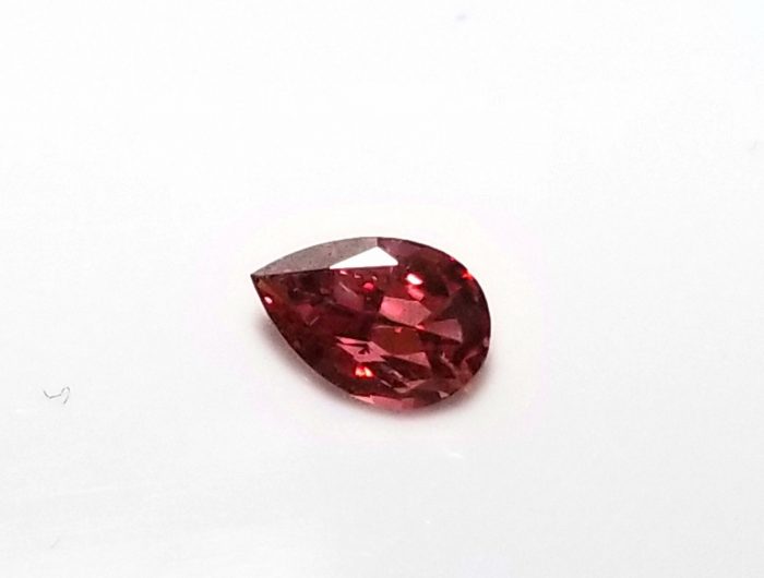 Red Diamonds - Buy Red Diamond Online On Talore Diamonds