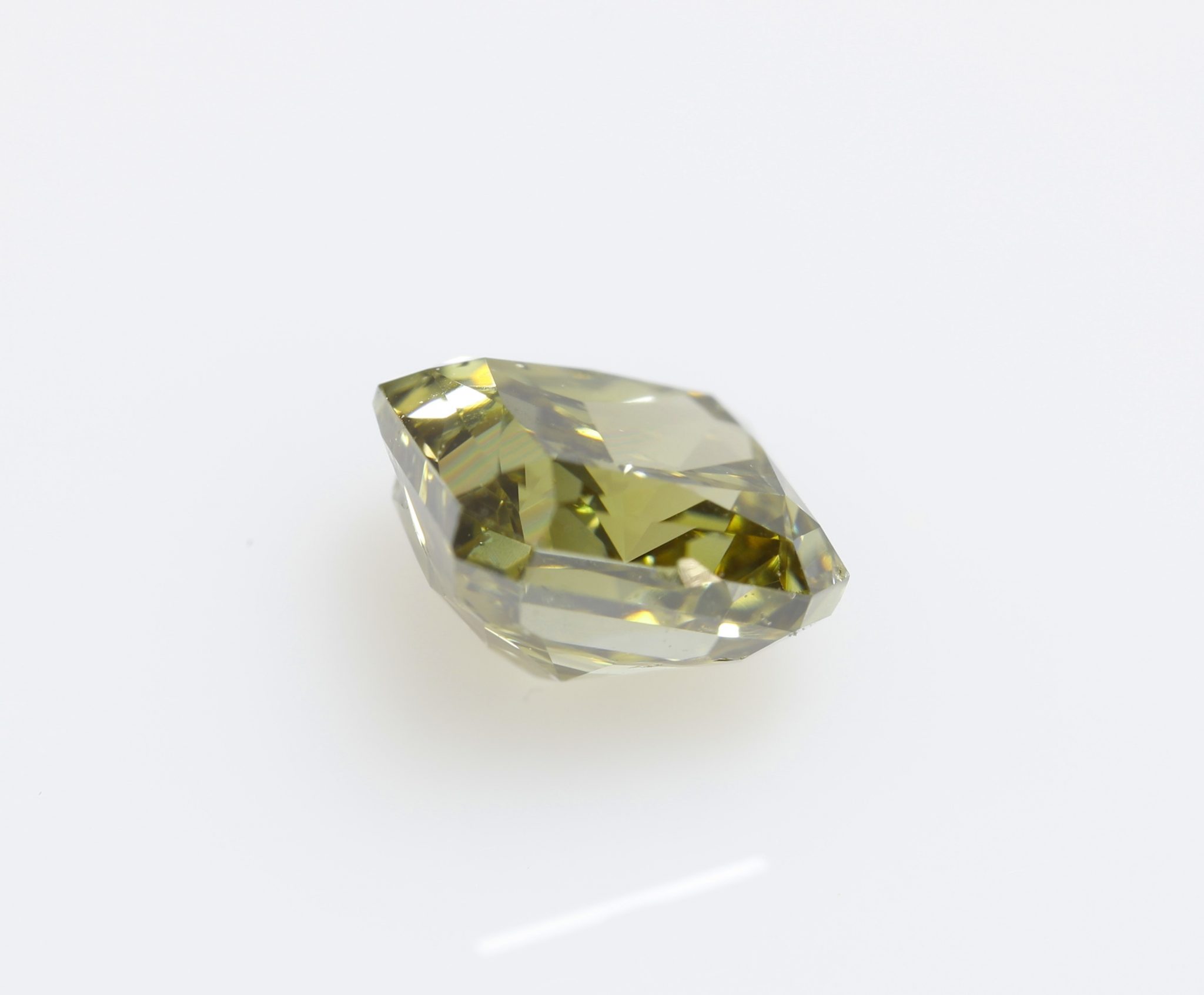 Chameleon Diamond - 0.66ct Natural Loose Fancy Light Green GIA Radiant ...